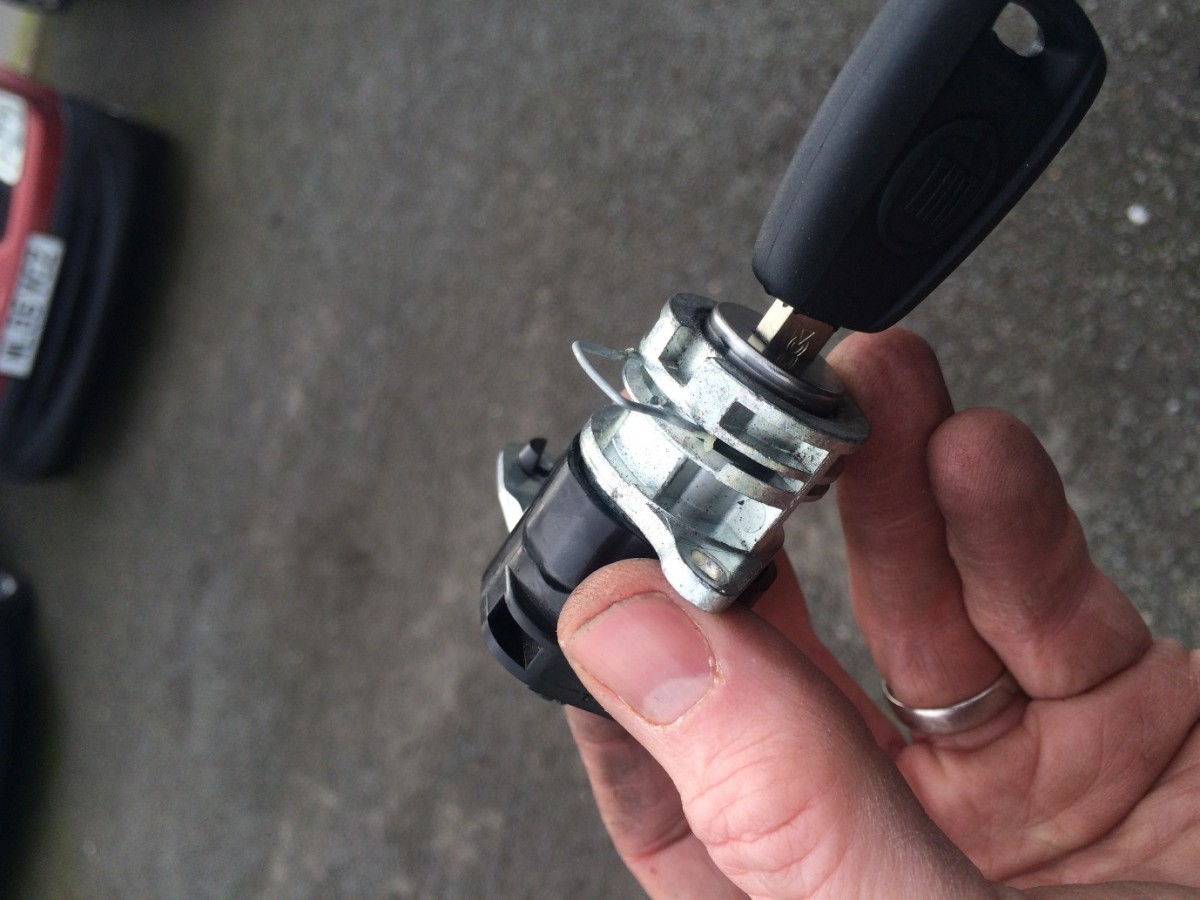 Fiat Doblo Lockset Change By Richard Bunn